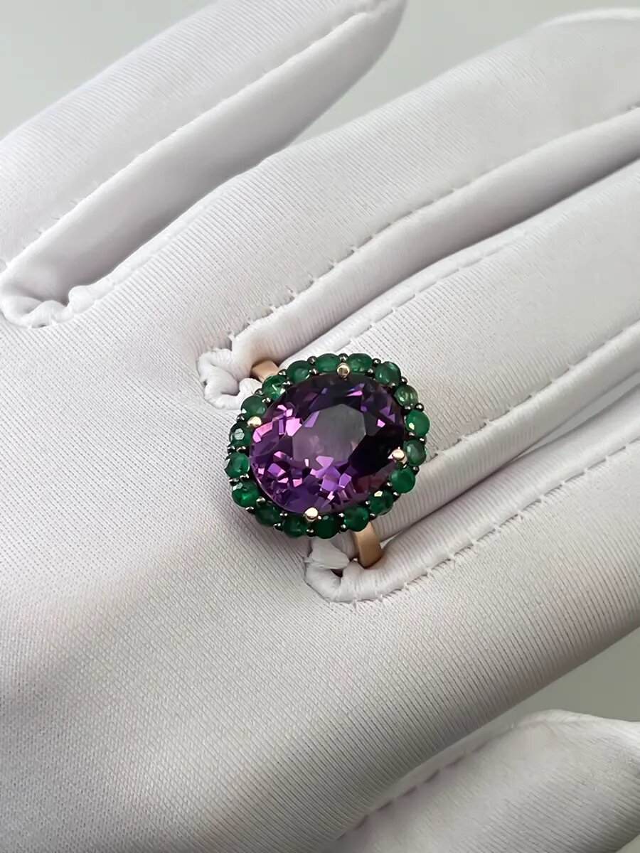 Перстень, красное золото, 375 проба, аметист, изумруд