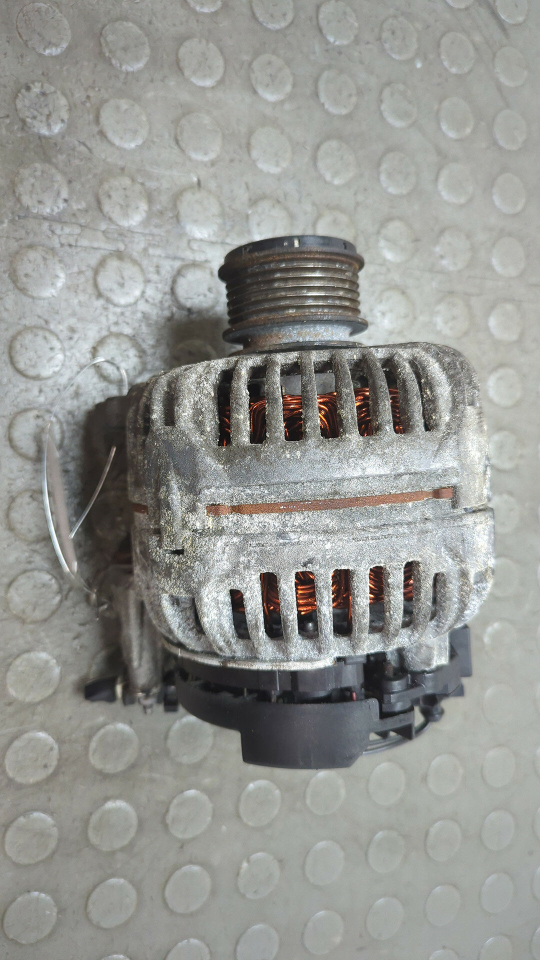 Генератор Skoda Octavia (A5) Б/У