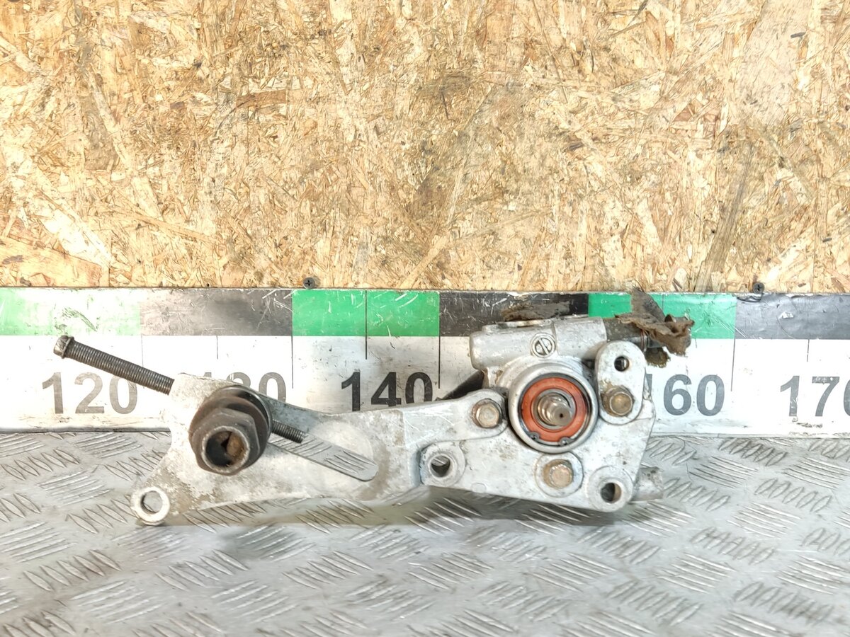 Гур эгур MAZDA 323 1994-1998 B21H32650A