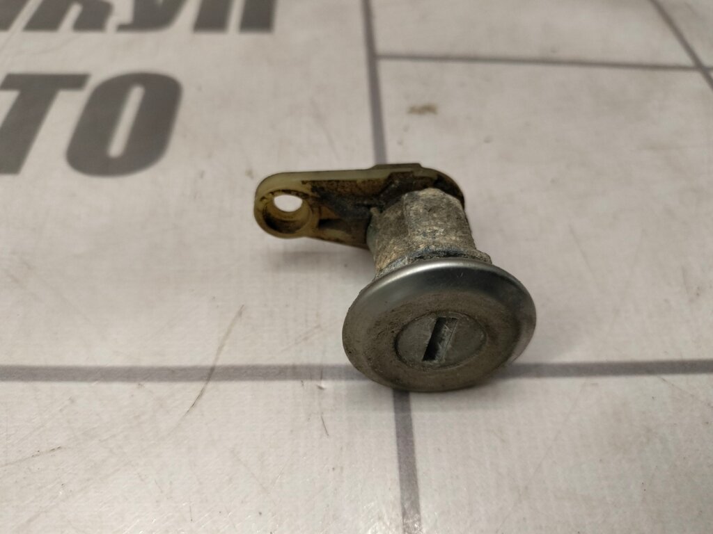 Вставка замка двери лев. Renault Logan 2 14-18