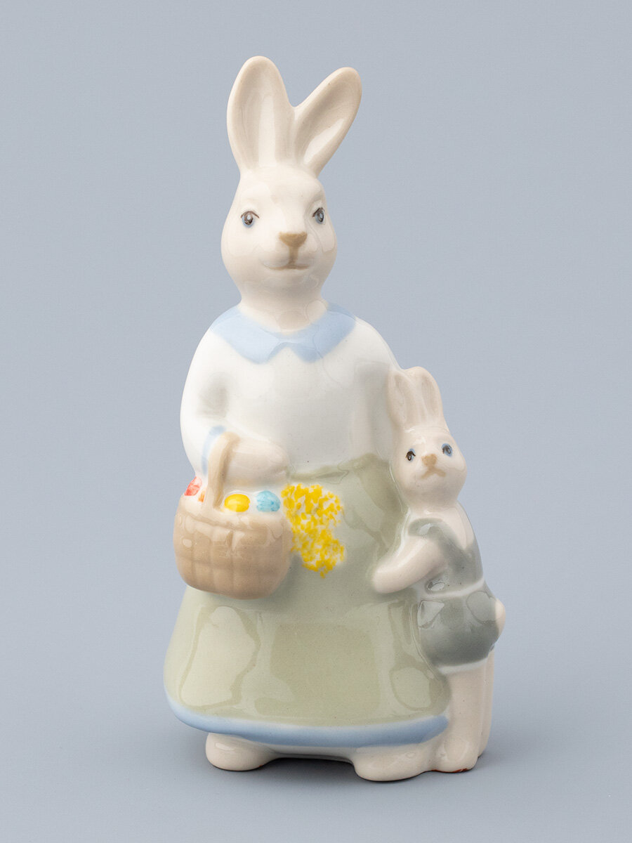 Статуэтка "Зайчиха-мама", твердый фарфор, 12.6 см, Императорский фарфоровый завод