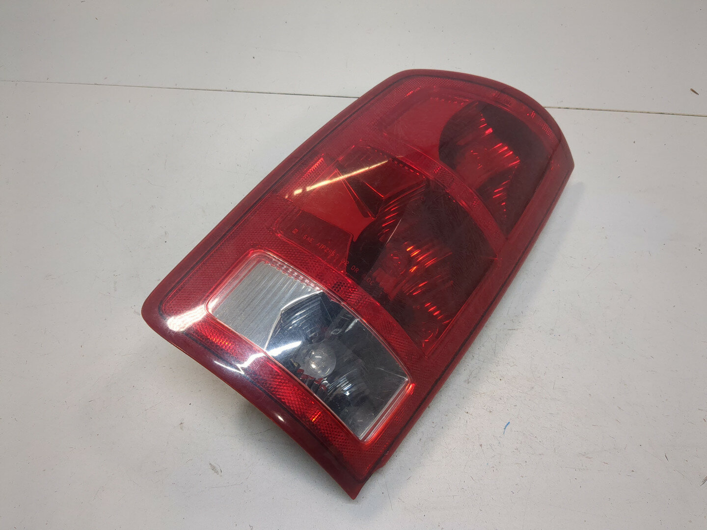 Фонарь (задний) левый Dodge Ram (DR / DH) Б/У