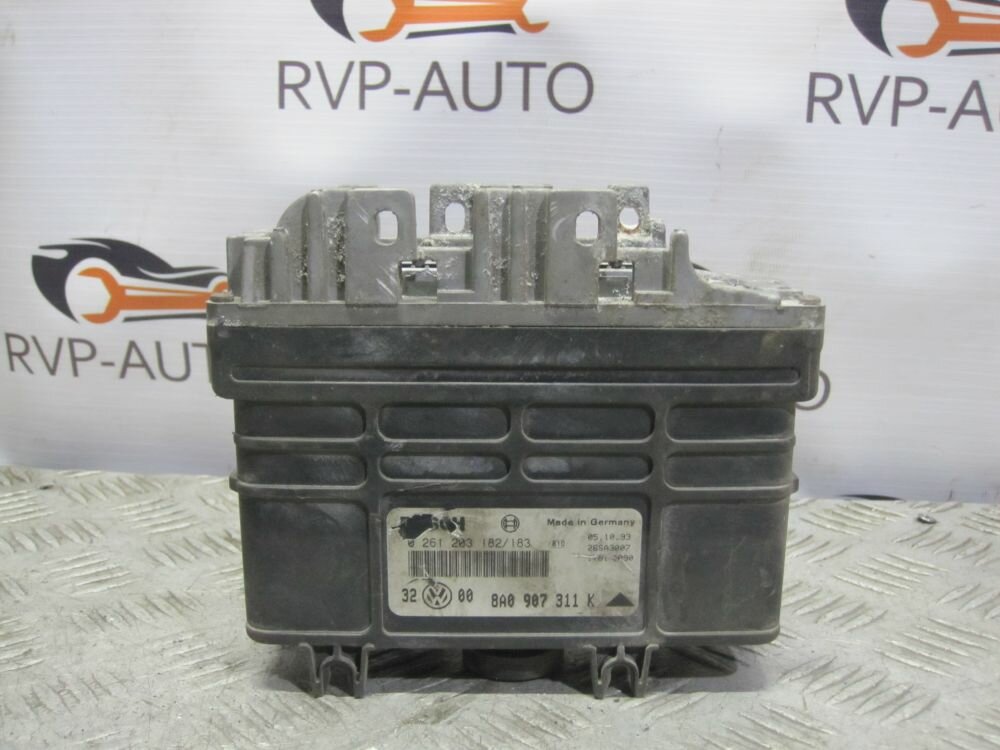Блок управления двигателем VW Golf 3 1991-1999 0261203182