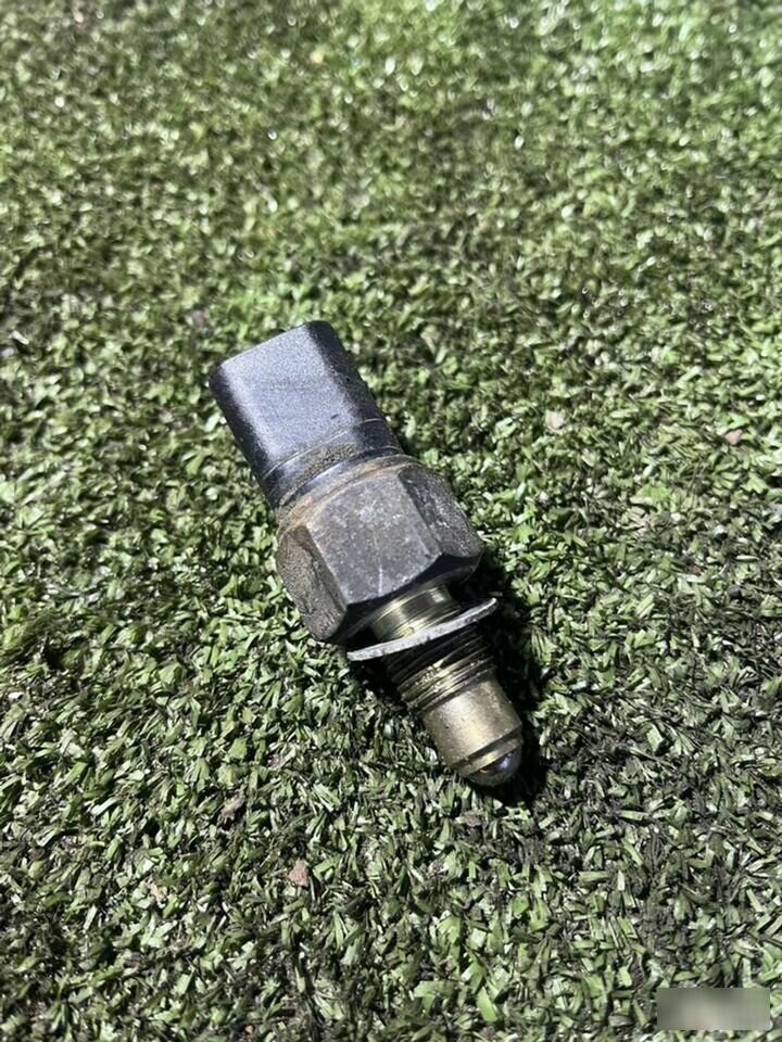 Датчик МКПП Mitsubishi Lancer 9 4G18 2000-2007