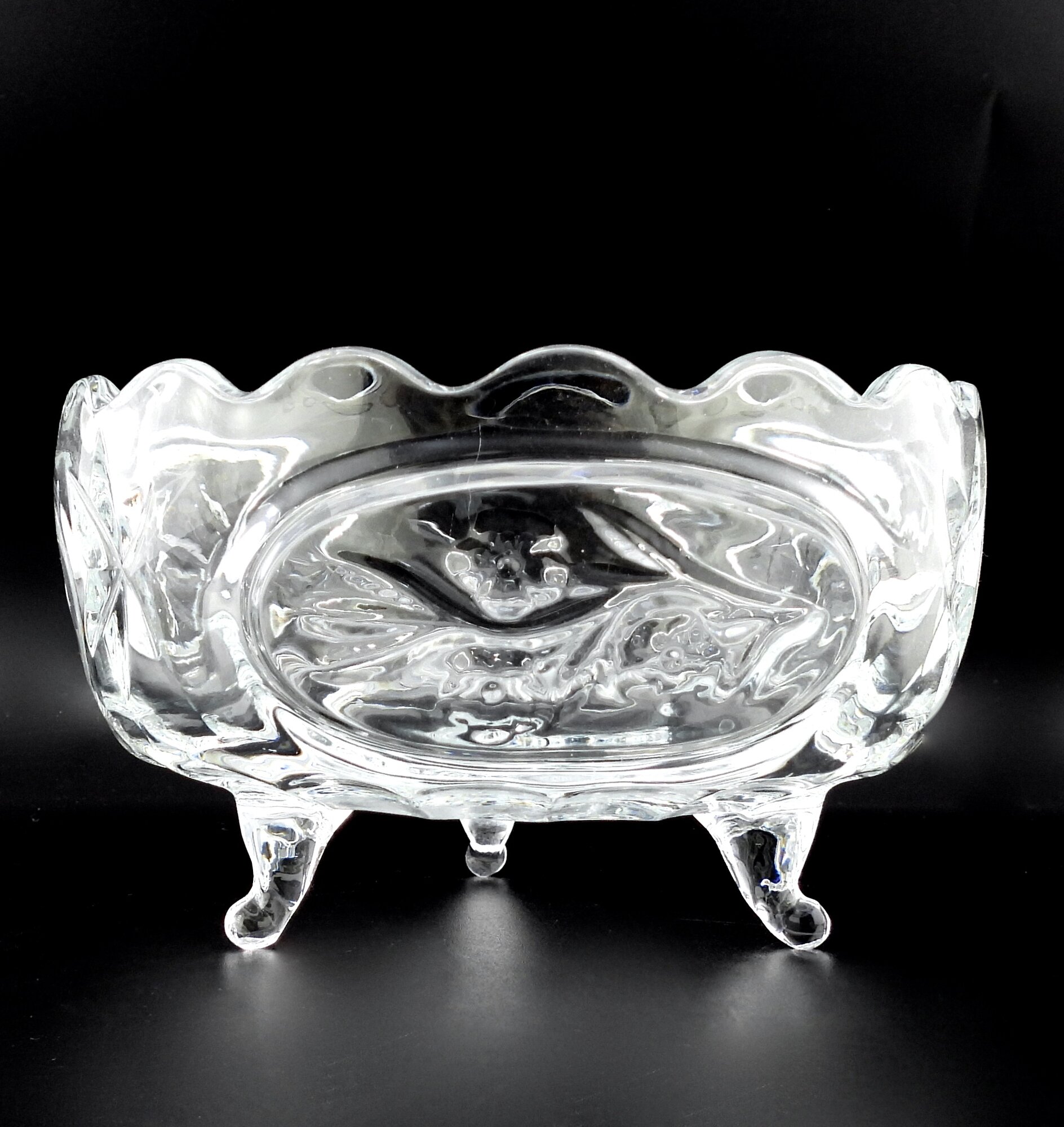 Вазочка конфетница на ножках хрусталь алмазная грань СССР 1980-е гг