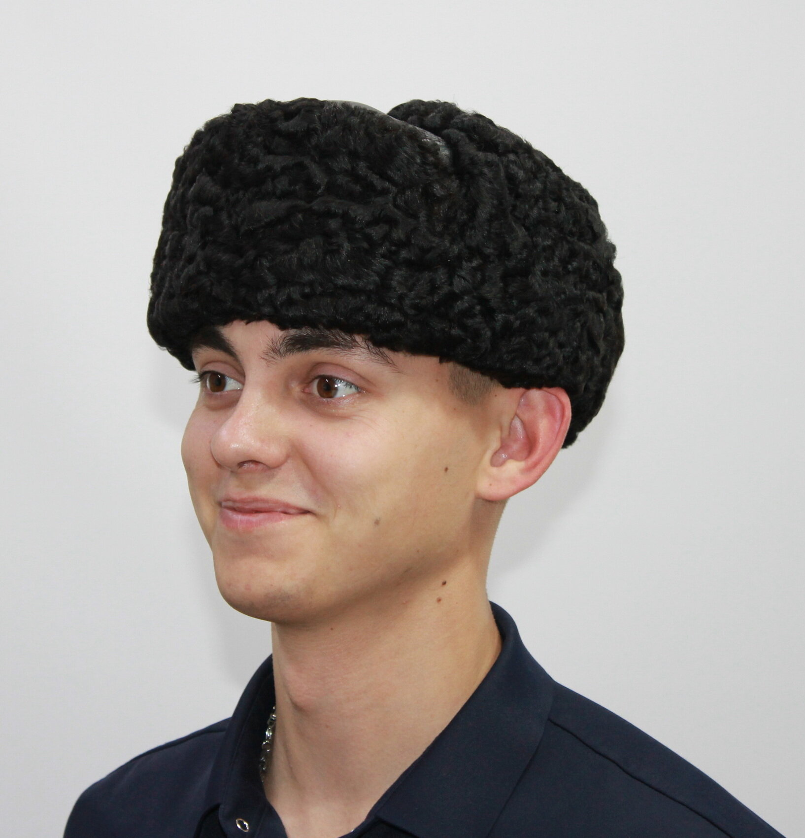 Шапка-ушанка из меха каракуля, Бренд Мария для мужчин