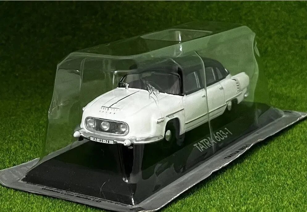 Модель машины коллекционная TATRA 603-1 1:43
