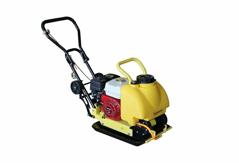 Виброплита бензиновая Honda Hanskonner HPC90W с баком для воды, 80 кг, площадка 54*43, 13кН, глубина уплотнения 300 мм