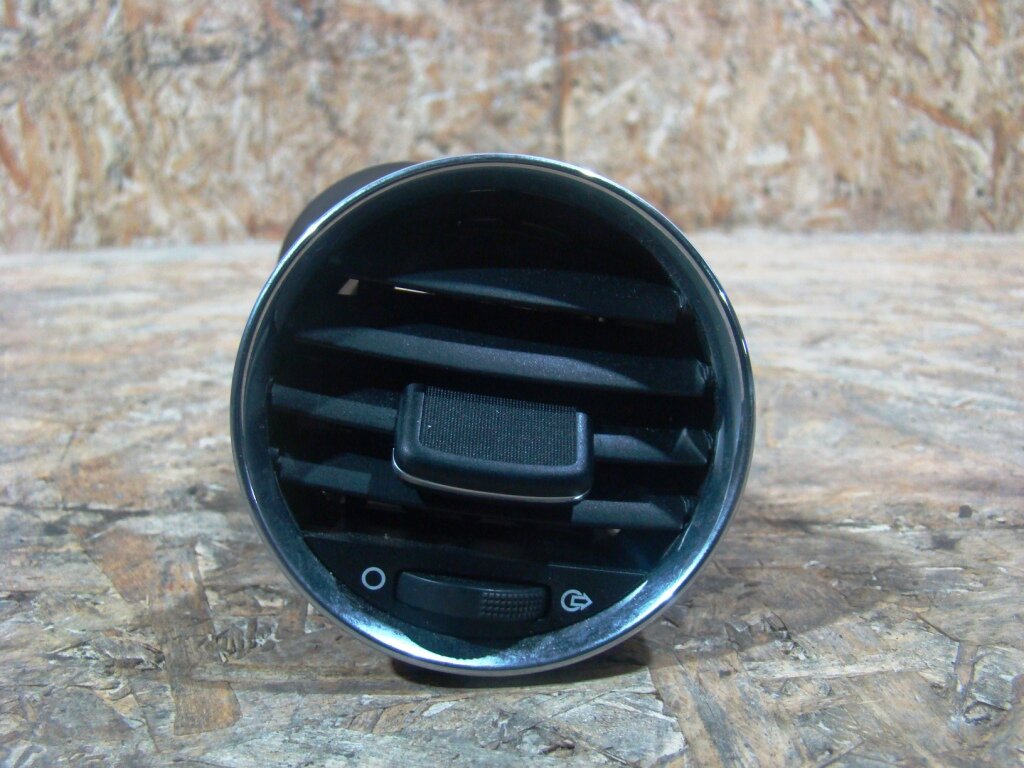 Peugeot 308 Дефлектор воздушный правый 8265CN