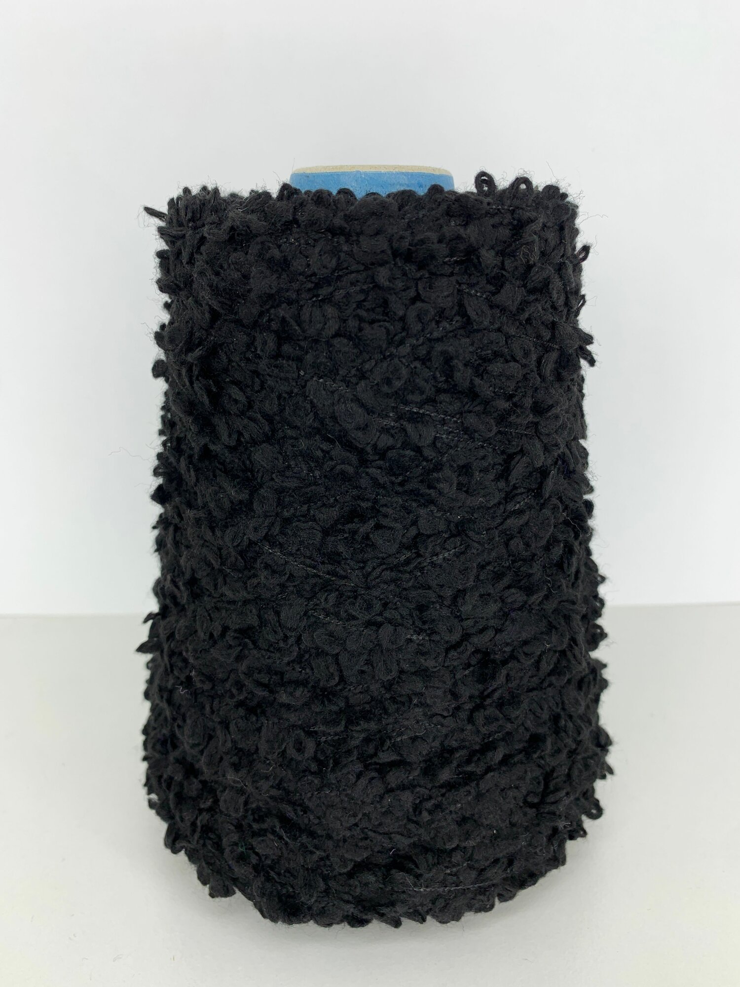 MICHAELBOUCLE - Millefili S.p.A; 29% меринос, 24% вискоза, 47% п/а; 145м/100гр; col. 87017, чёрное букле; вес 250гр, italyyarn