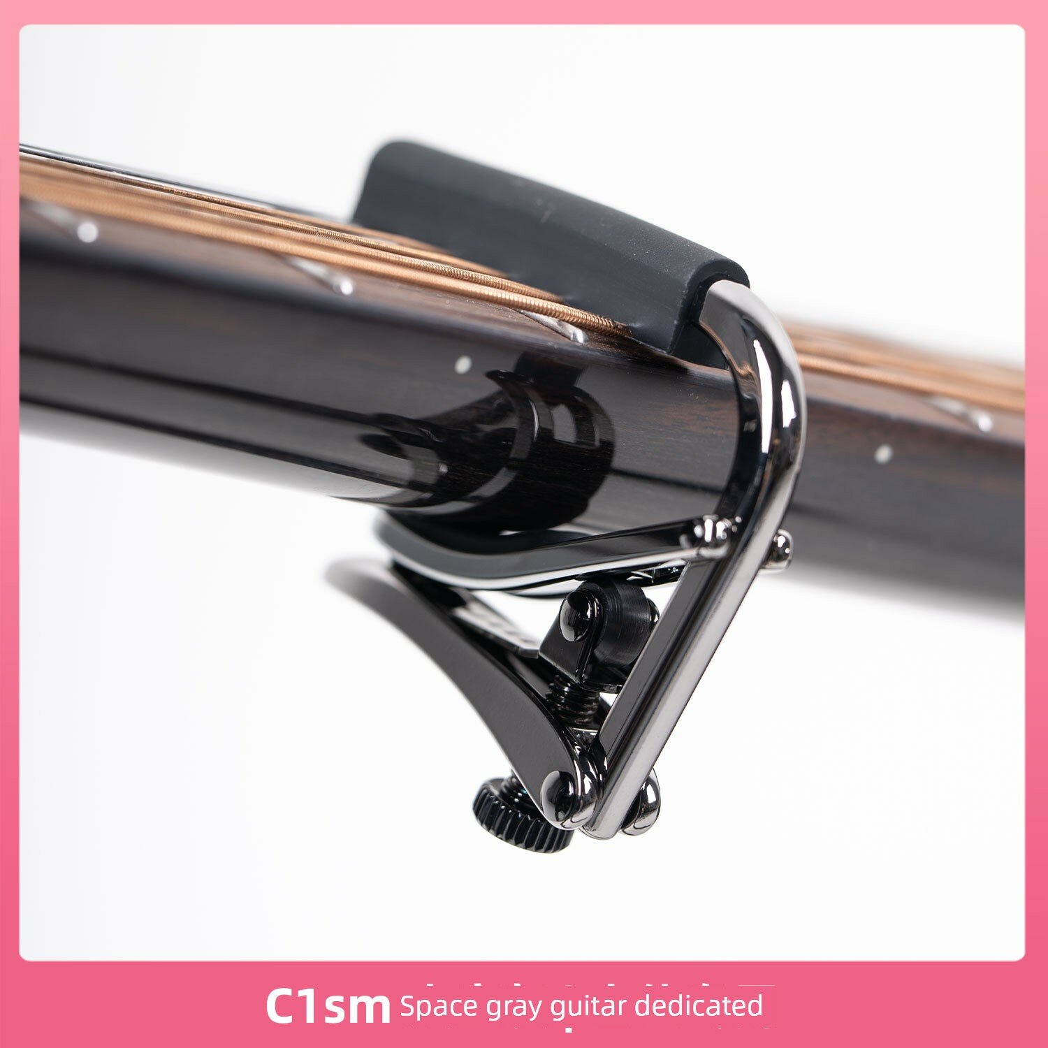 Капо для гитары и укулеле в космическом сером цвете модель C1sm