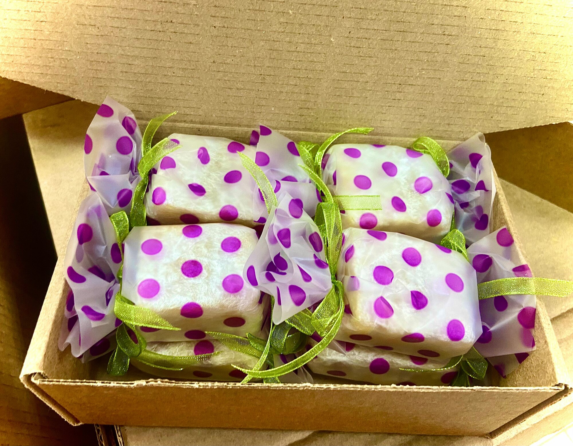 Конфеты с предсказаниями из сотового меда , 700 гр , Алтай.