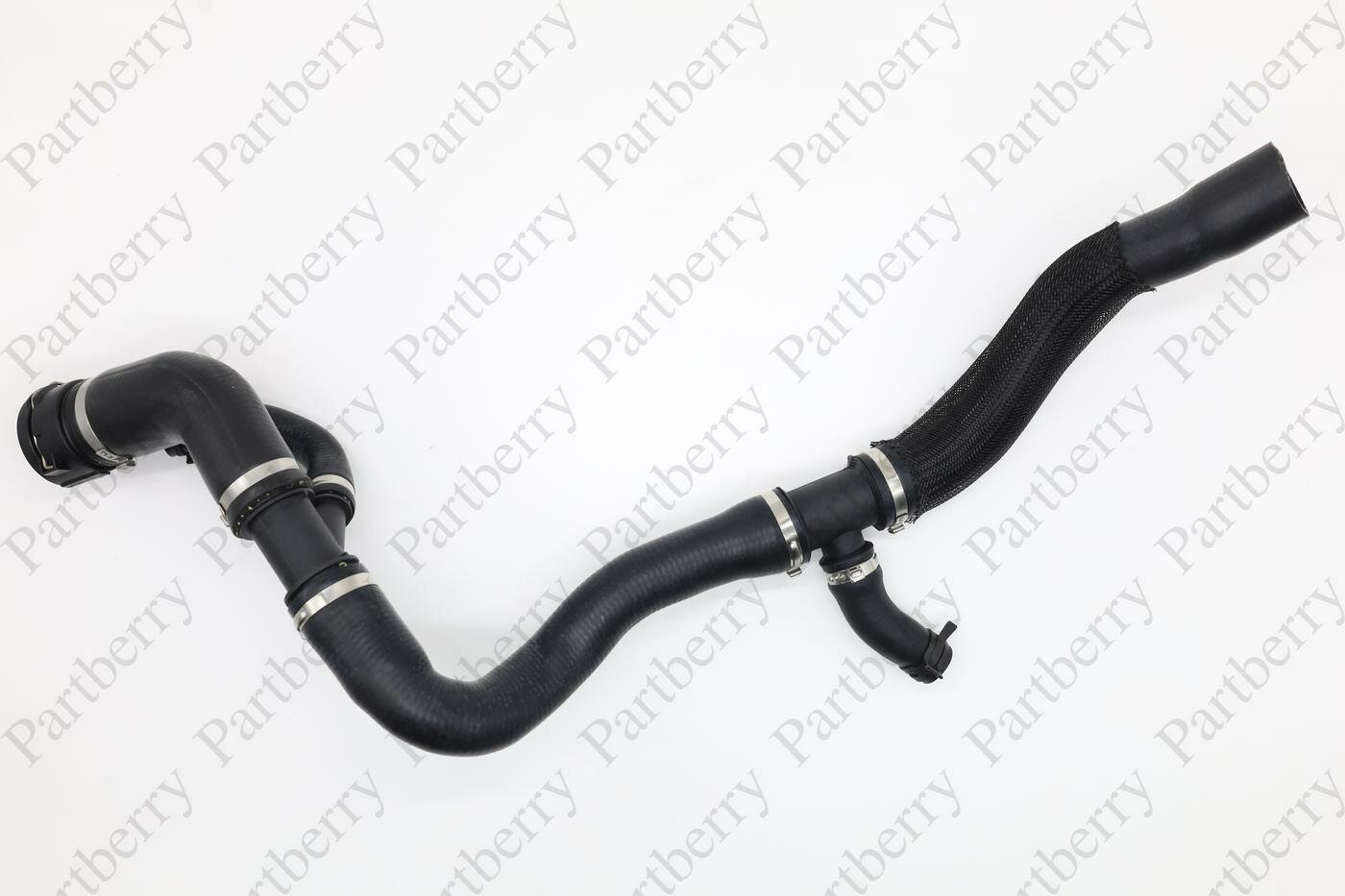Патрубки системы охлаждения нижний PARTBERRY PB590687 для VOLVO 32249278, VOLVO 30794641, VOLVO 31358616.