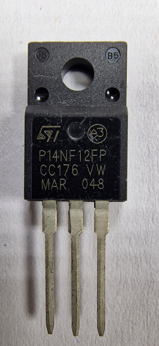 Транзистор STP14NF12FP
