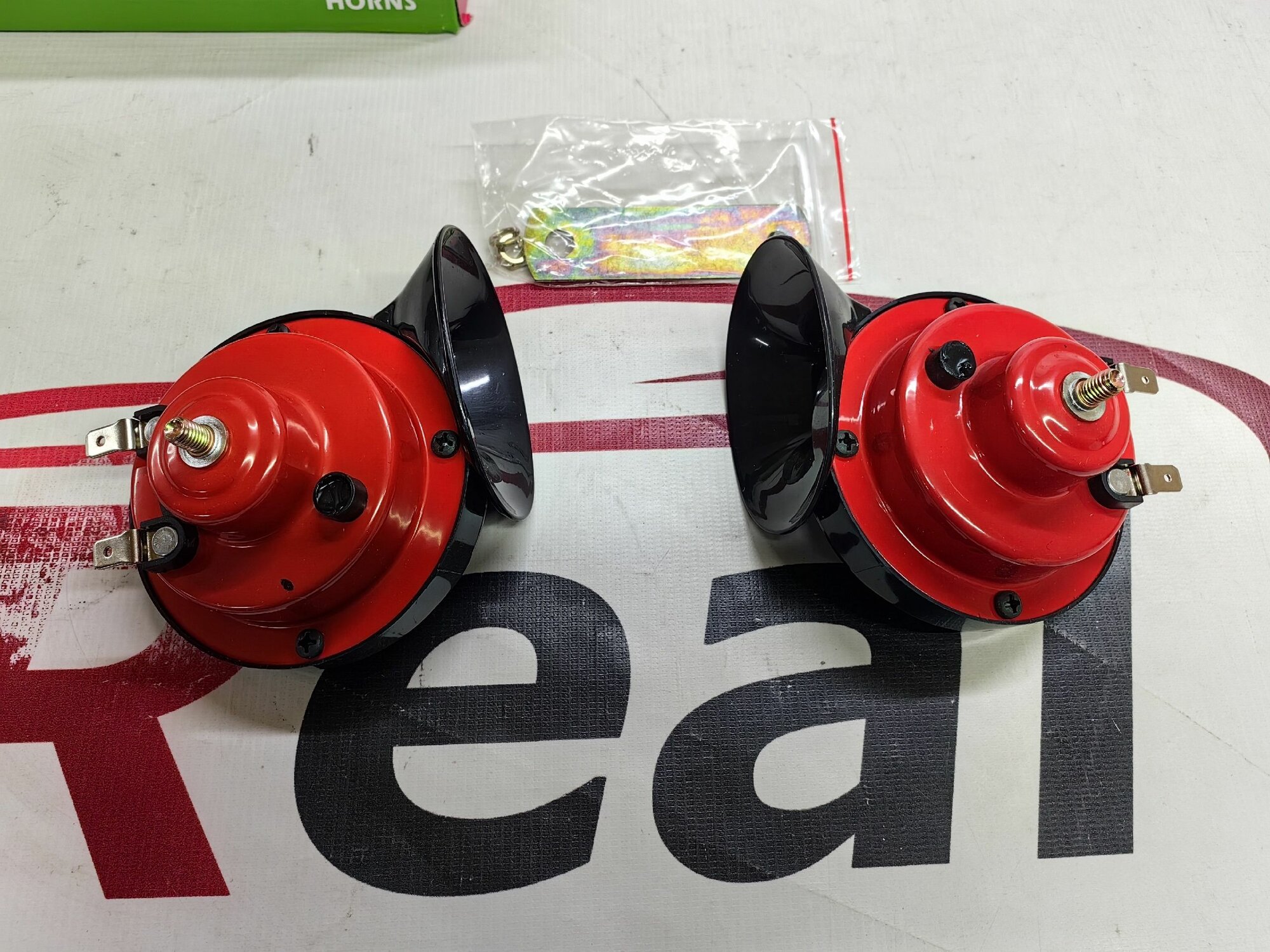 Сигнал автомобильный звуковой электрический, (улитка) / 510Гц-410Гц 12В/GMP/CTR-99