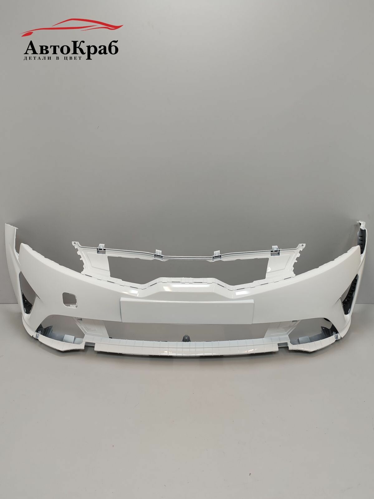 Бампер передний в цвет для Киа Рио 4 рестайлинг 2020 - 2025 г. SAW - белый