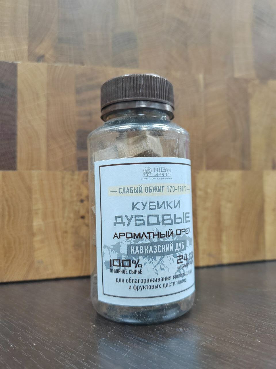 Кубики дубовые HIGH SPIRITS ароматный орех, кавказский дуб, слабый обжиг, 80 гр, 1 шт.