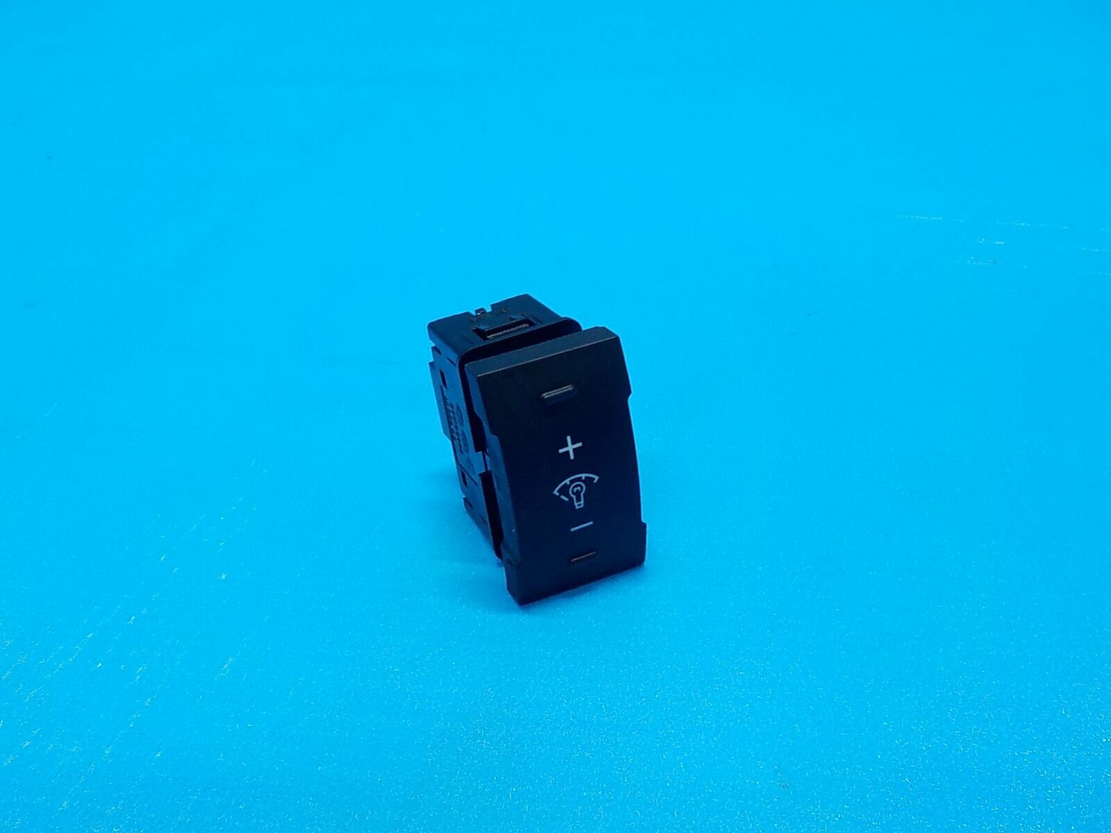 Кнопка освещения панели приборов KIA Cerato 3 (YD) 2013-2020 94950A7000WK - Б/У