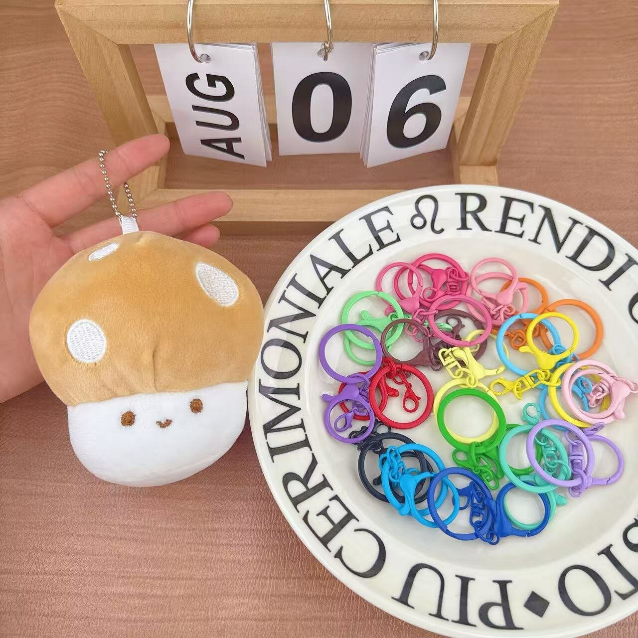 Плюшевый брелок-гриб, мягкая игрушка для уличных торговцев, кукла для игры в кольцеброс, игрушка для свадебного