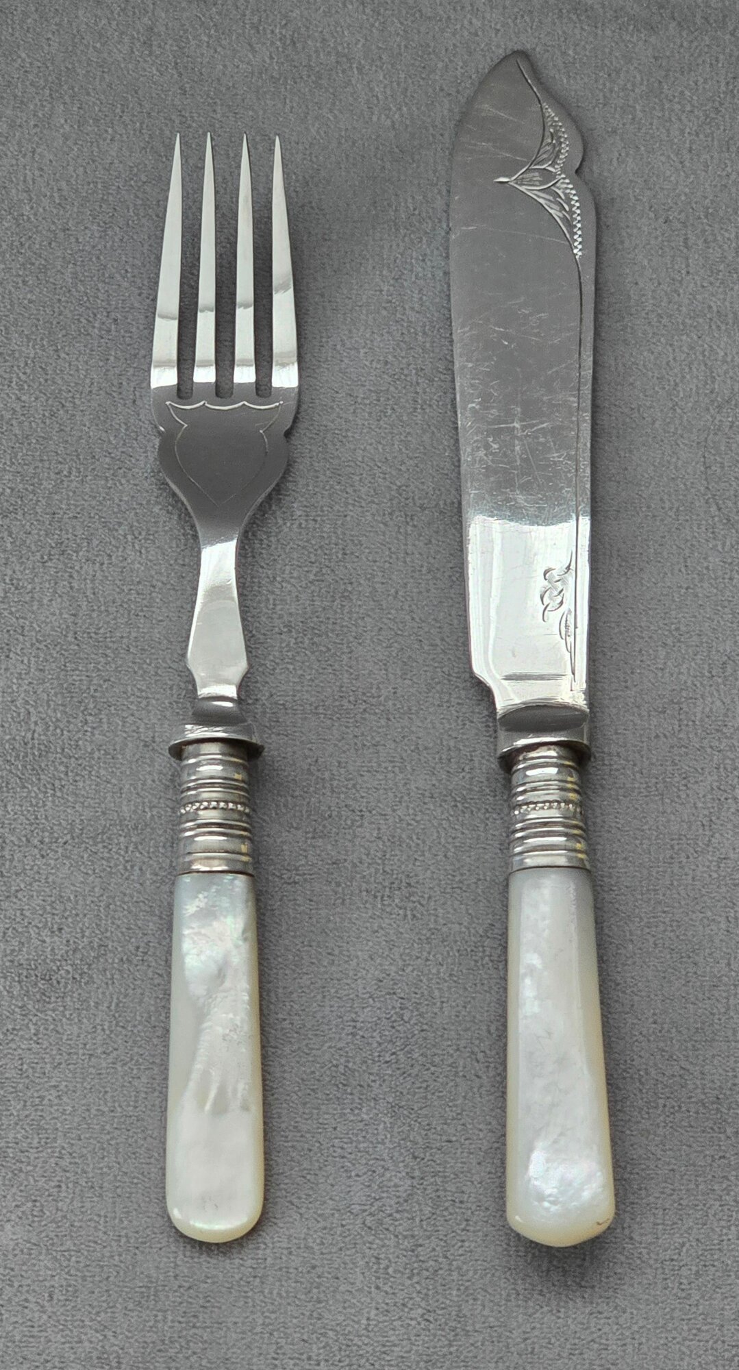 Антикварные приборы для рыбы