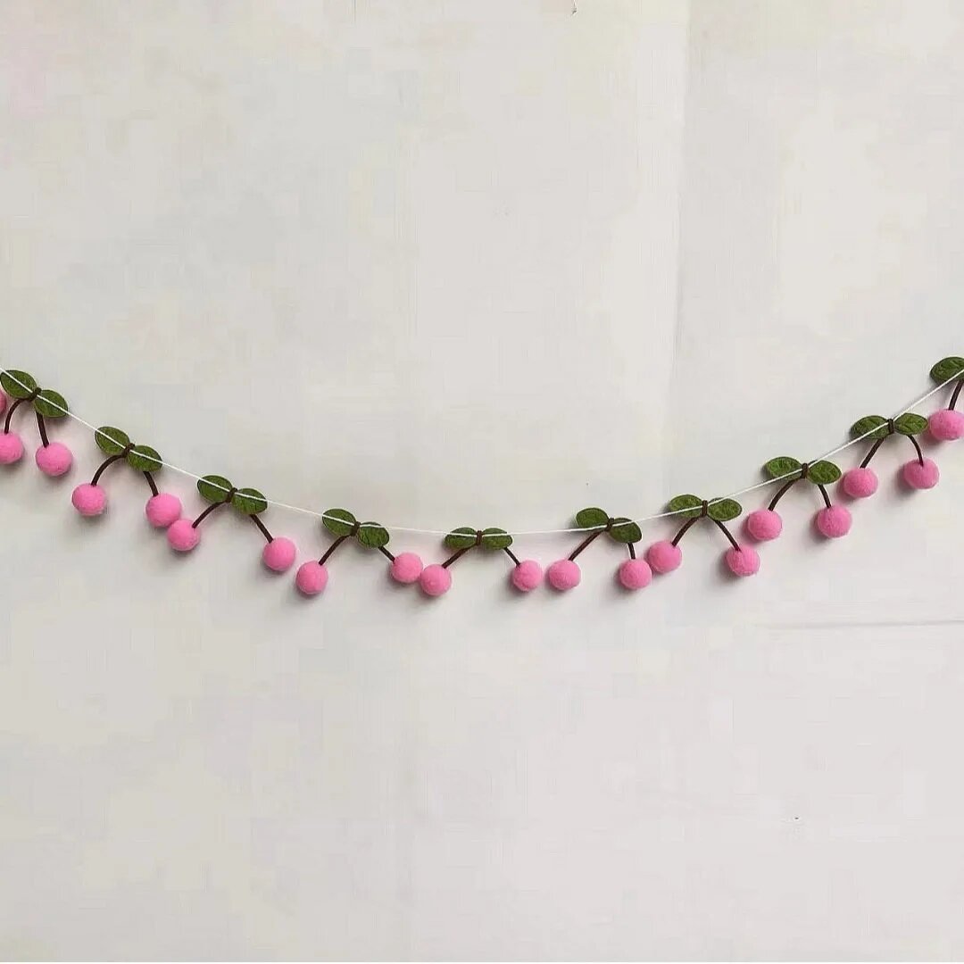Гирлянда из искусственной шерсти Gooparty Розовый, deep pink