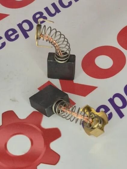 Щетка графитовая ЗУБР ЗПТ-305-1800, для электро