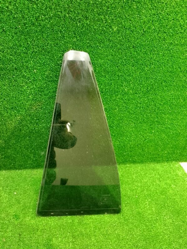 Форточка двери Toyota Corolla Fielder 121 Б/У с пробегом