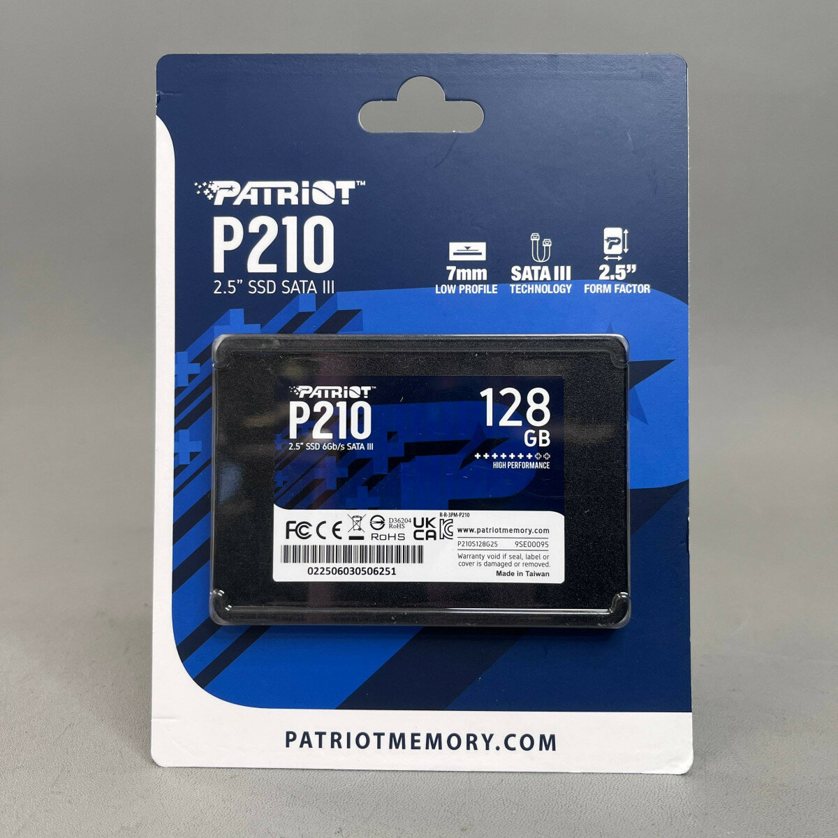 SSD накопитель Patriot P210 P210S128G25 128ГБ, 2.5", SATA III, SATA