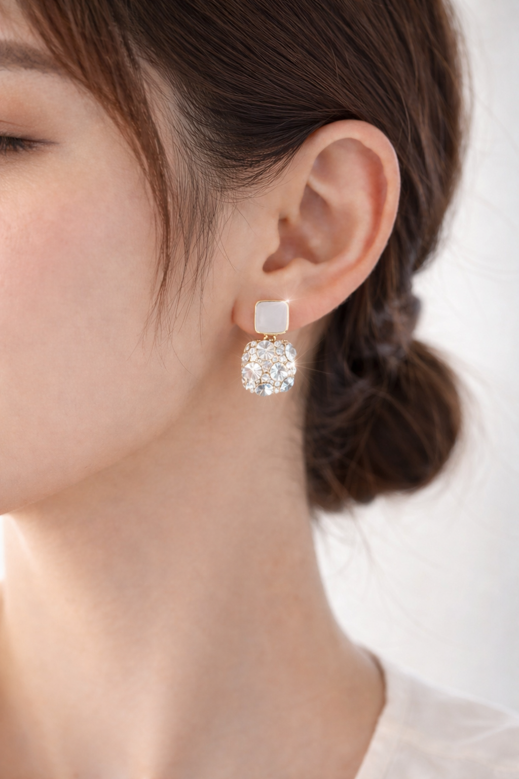 Серьги пусеты, с подвесками, циркон