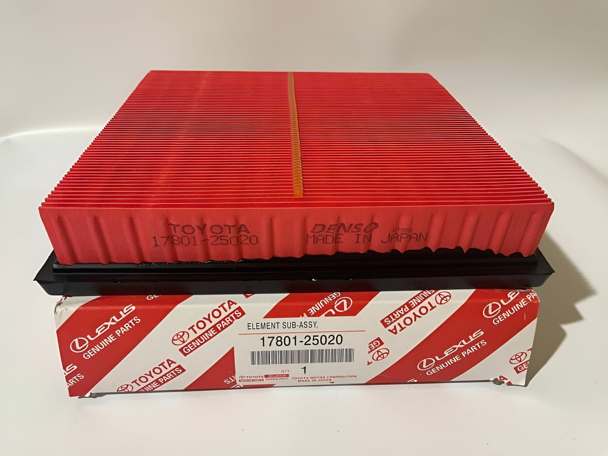 Фильтр воздушный DENSO 1780125020 для Toyota Camry/Lexus ES/RAV4, ABS пластик, бумага, 1 шт