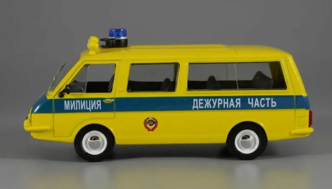 Масштабная модель РАФ 22033 ГАИ Деагостини АНС/1:43/ цвет жёлтый
