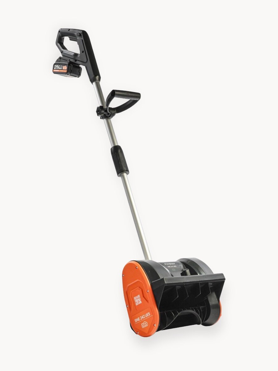 Снегоуборщик аккумуляторный ручной PATRIOT, 21В, захват снега 30 см, 2 штх4Ач АКБ и ЗУ в комплекте