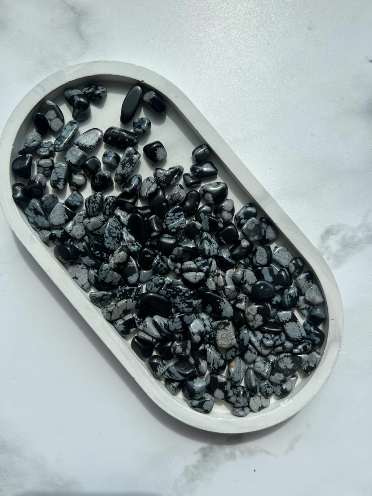 Галтовка натуральный камень Обсидиан снежный, фракция 5х10 мм. Упаковка 100 гр.