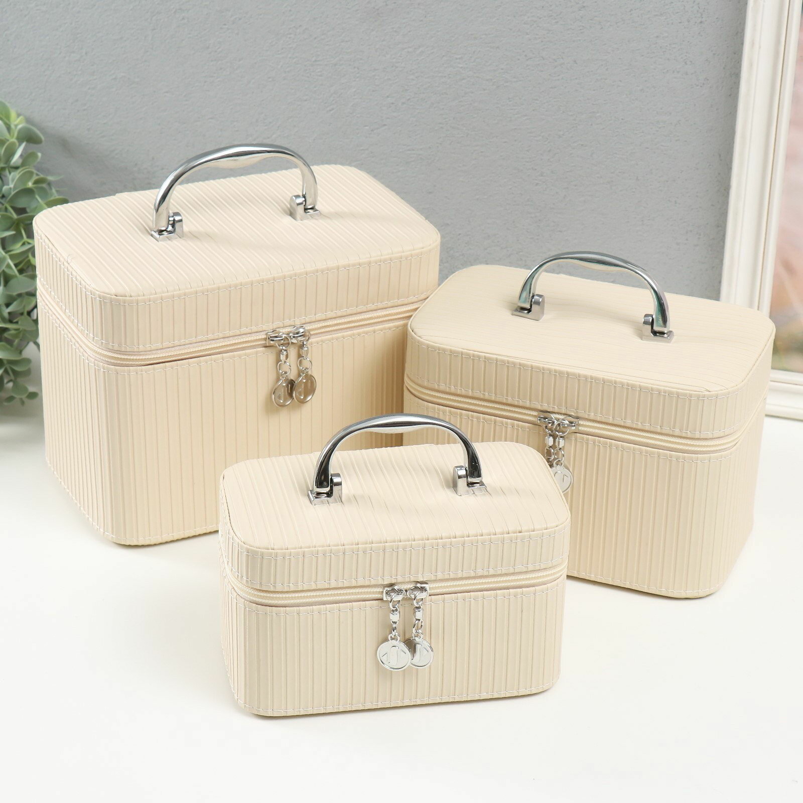 Набор шкатулок для украшений с зеркалом "Локки. Белый", 3 шт, искусственная кожа