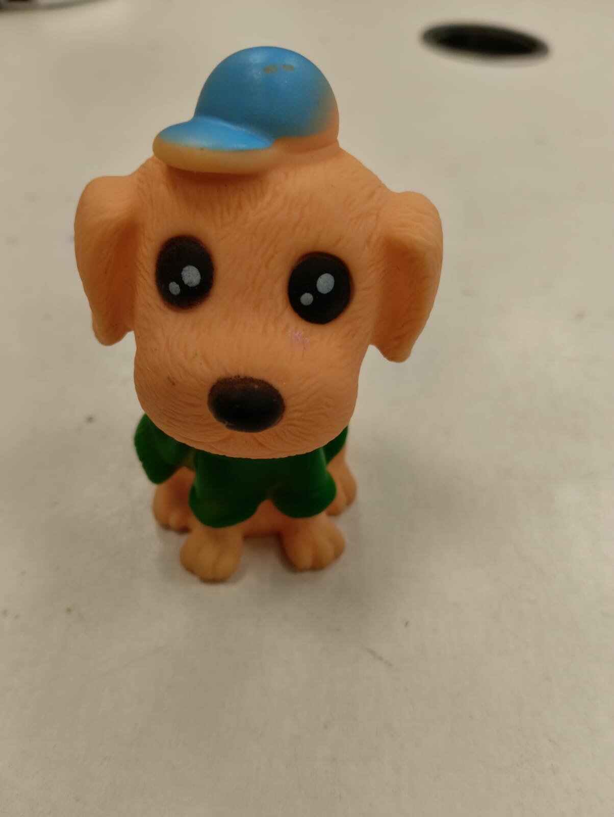 Игрушка пещалка собака