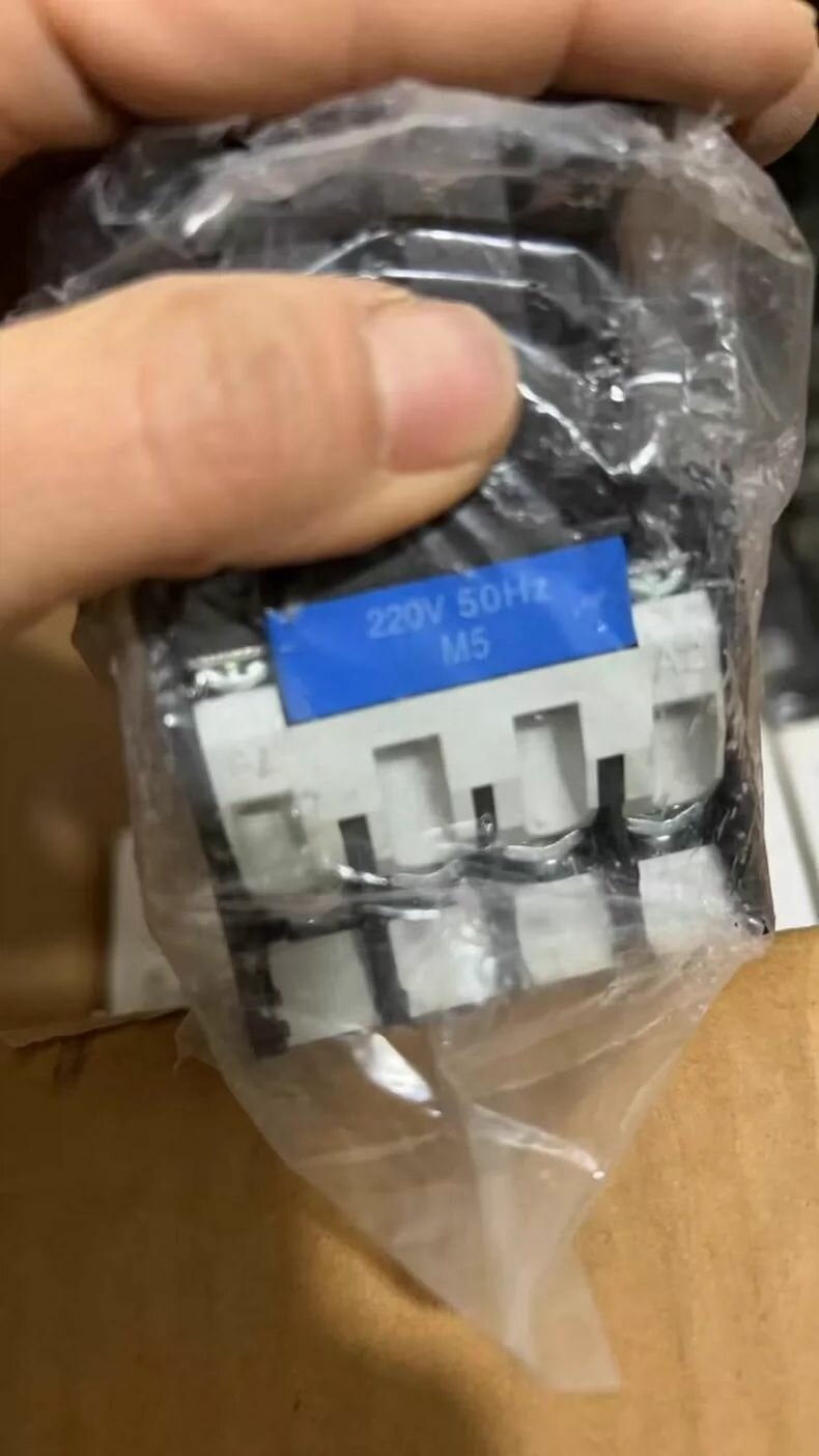 Контактор CJX2-2508 25A 220V