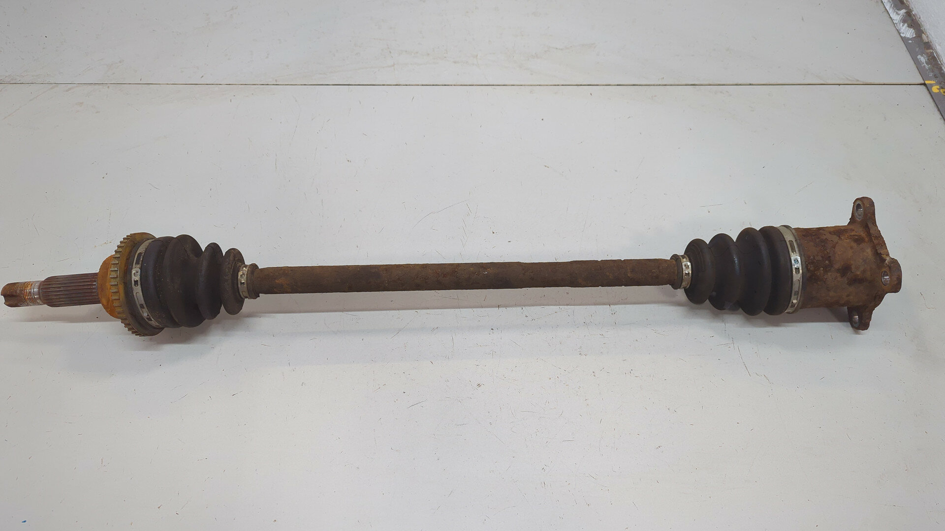 Полуось (вал, шрус) правая задняя Toyota Highlander 2 Б/У