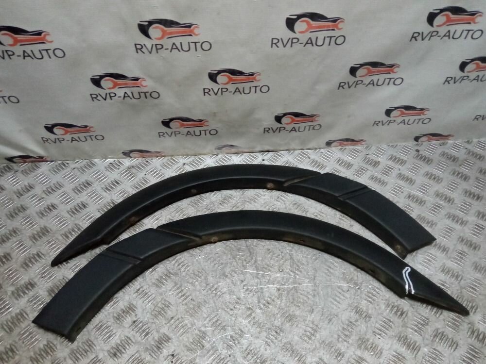 Накладка заднего крыла VW Passat B3 универсал Volkswagen