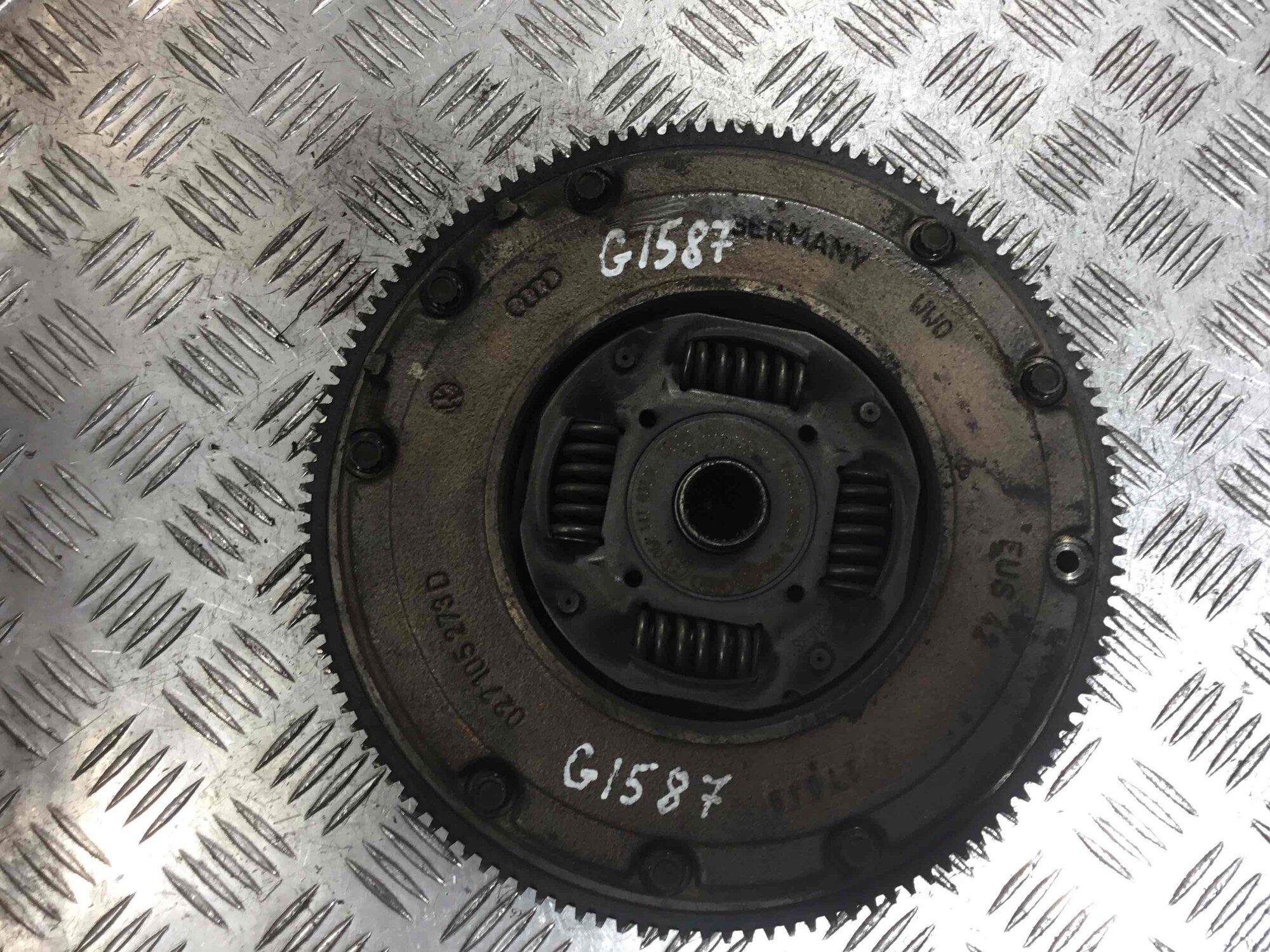 Б/У Маховик Volkswagen Golf 4 поколение (1997-2004) 2000 г.