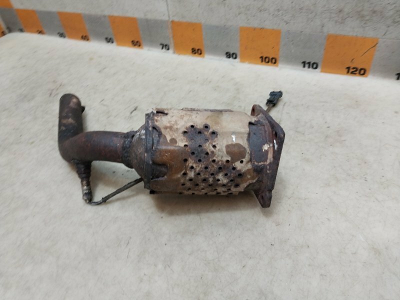 Б/У Пустой, без катализатора Приемная труба глушителя Peugeot Partner 2006 5F, 1 475975 Peugeot-Citroen арт. 1731KN