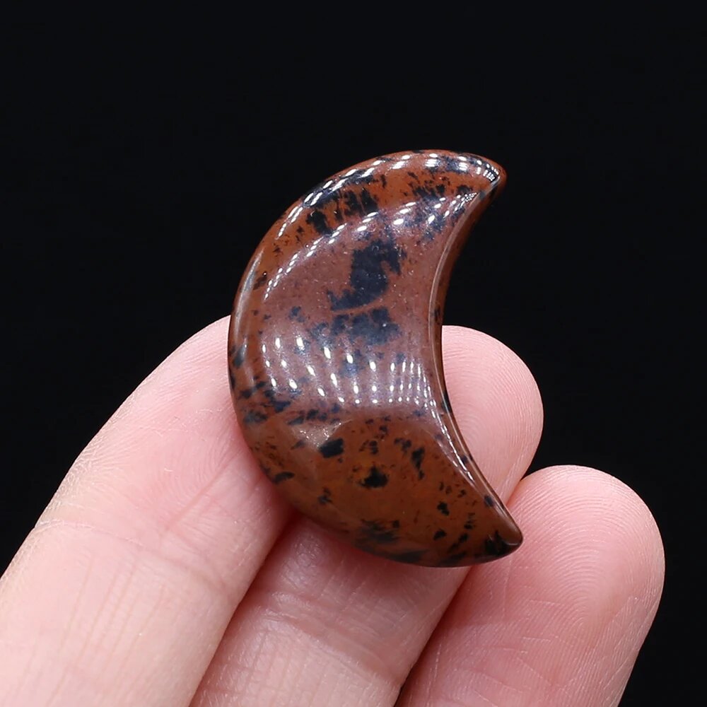 Статуэтка Луны из агата Goledn Swan Stone