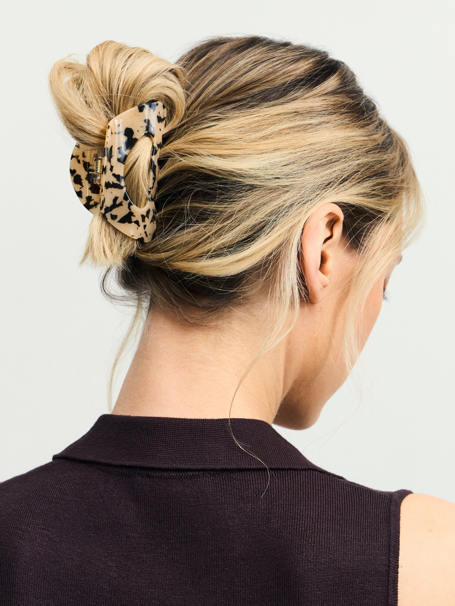 Заколка-краб Zarina, пластик, леопардовый принт, бежевый/коричневый