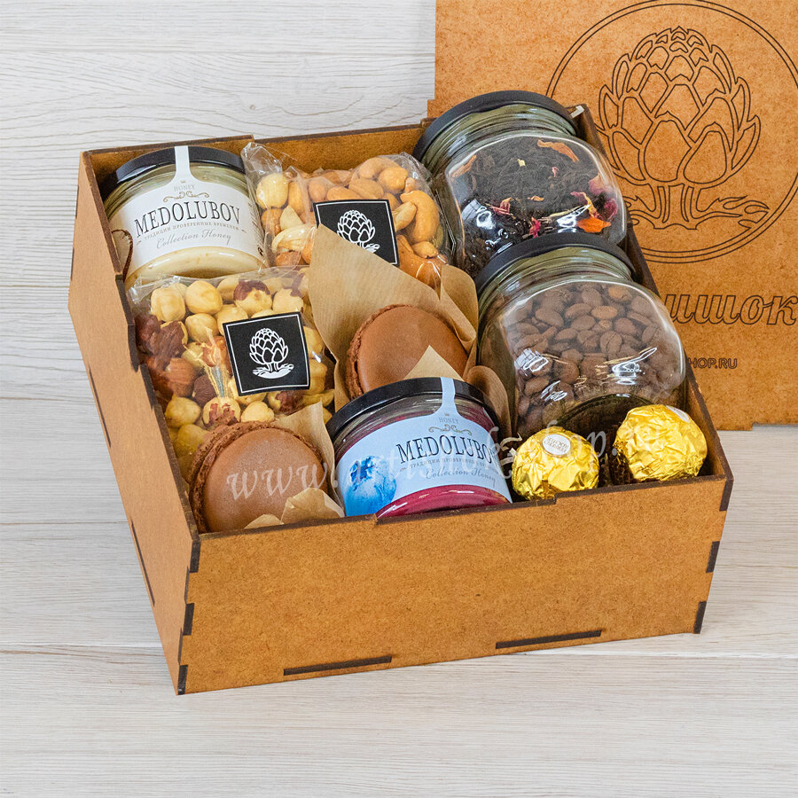 Подарочный набор в деревянном боксе ART-Box с крем-мёдом, кешью, фундуком и рассыпным чаем #1269