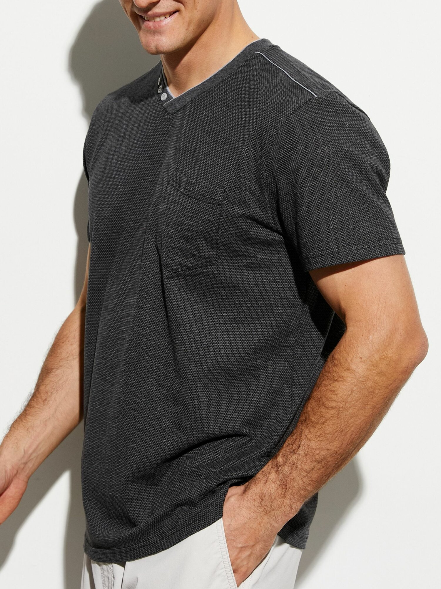 Футболка спортивная