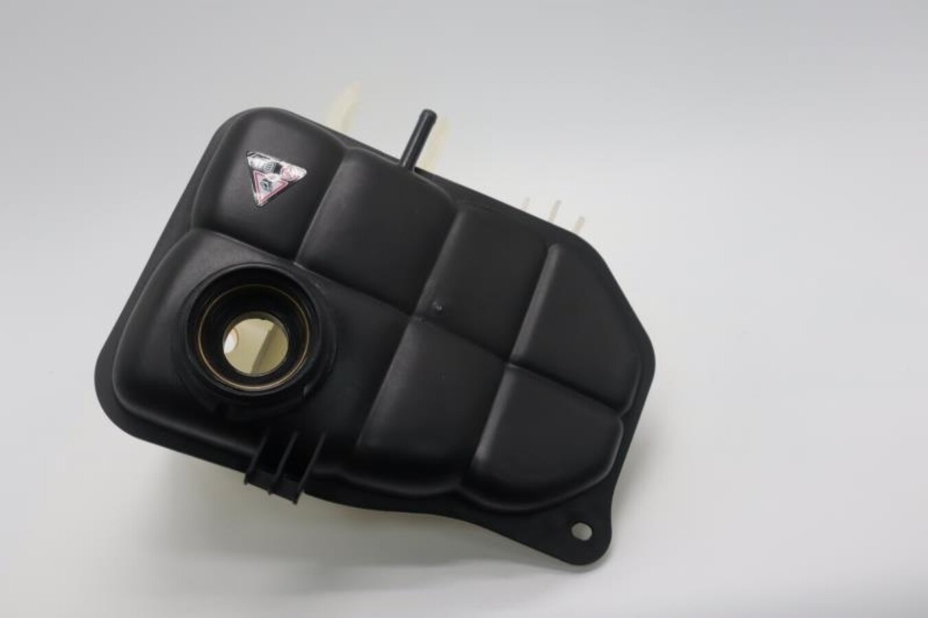 Бачок расширительный антифриза MERCEDES-BENZ C W203, CLC, CLK W209