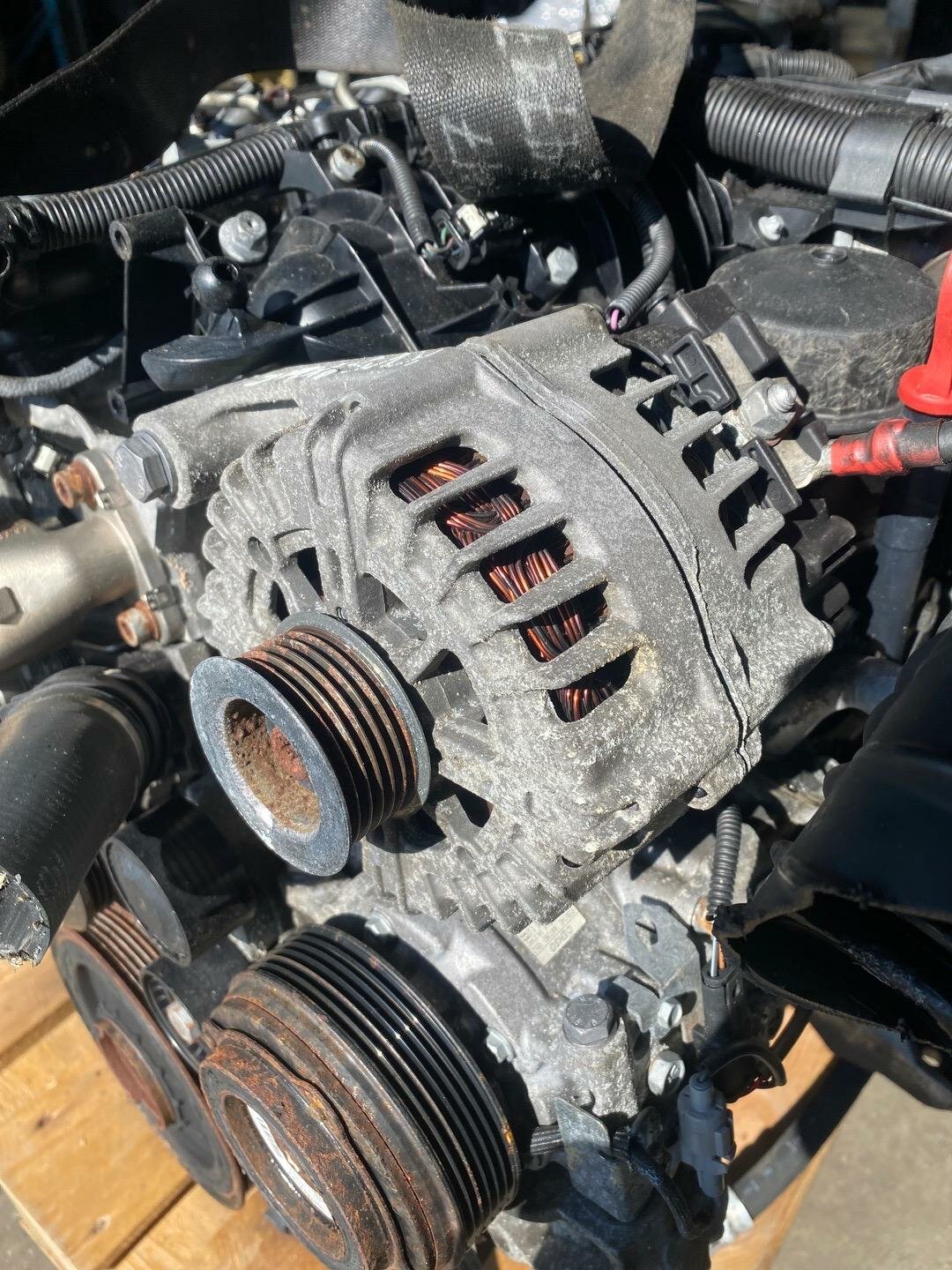 Генератор для BMW 3 E90/E91/E92/E93 2.0 OEM 12317802261