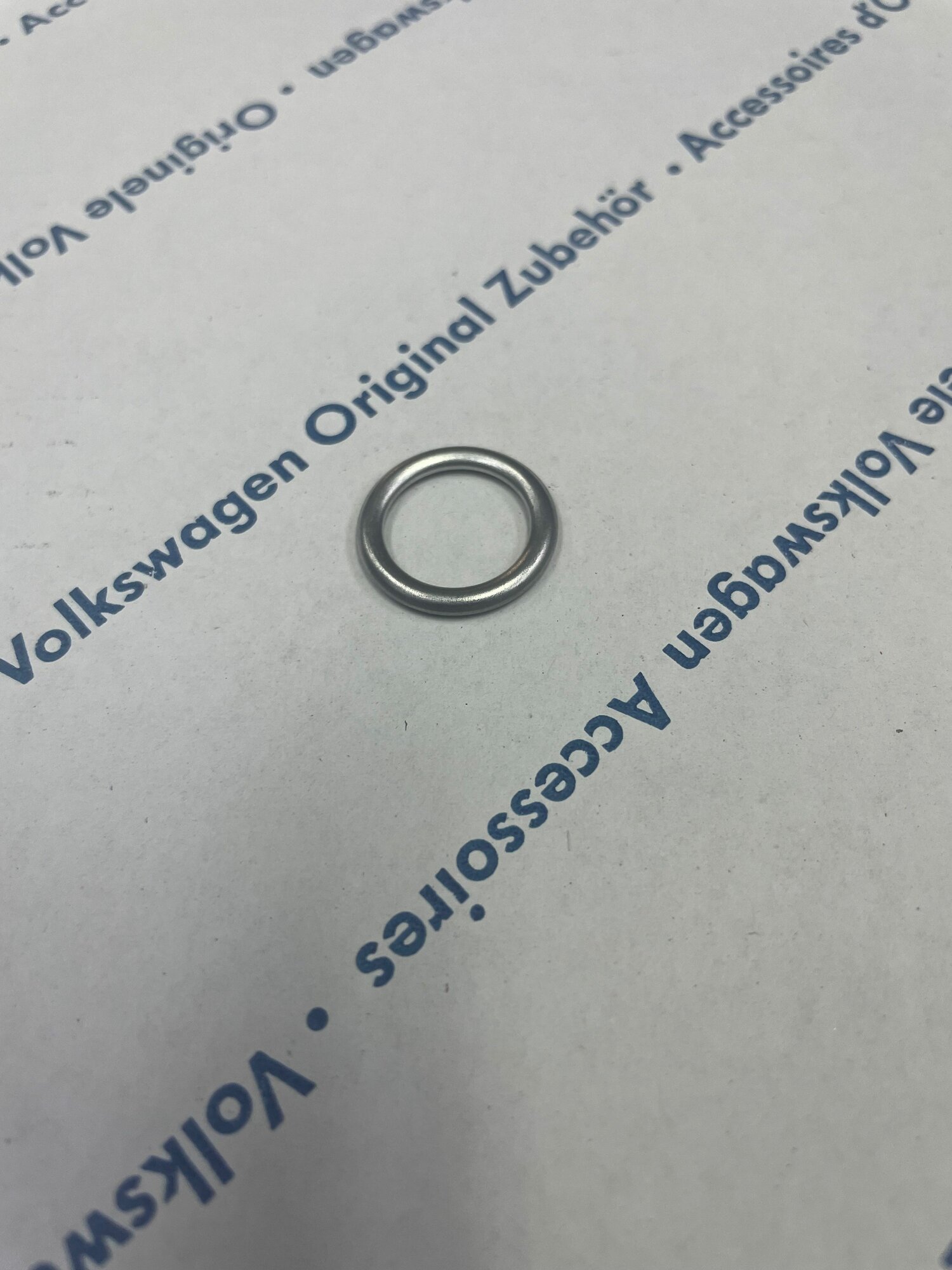 N0138157 VAG Прокладка сливной пробки 14x20