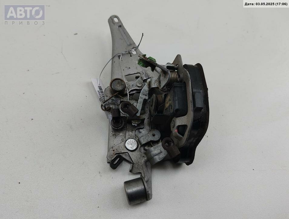 Замок двери задней правой Opel Omega B (1994-2003)