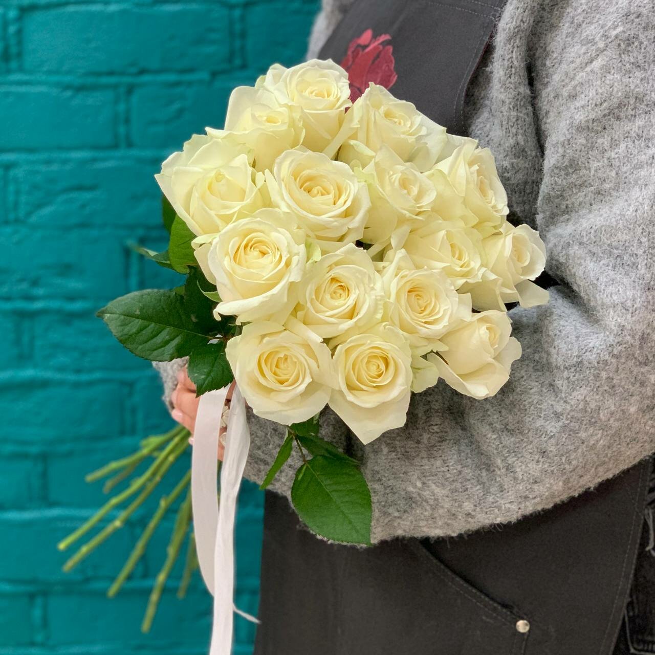 Букет из 15 белых роз