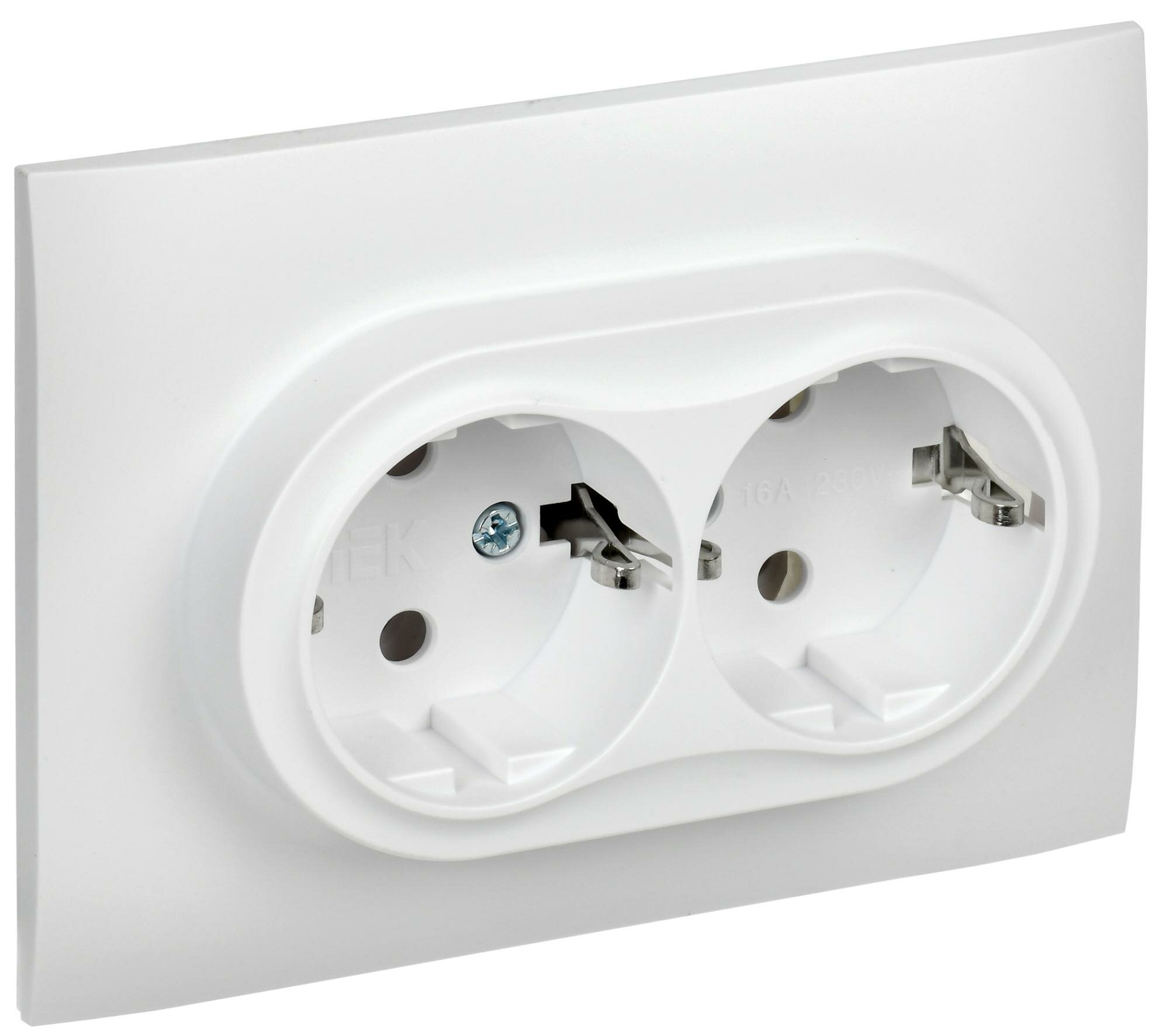 IEK SKANDY Арктический белый Розетка 2-ая с заземлением без защитных шторок 16А в сборе SK-R08W, SK-R21-16-K01-F